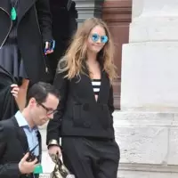 Cara Delevingne sa Stella McCartney