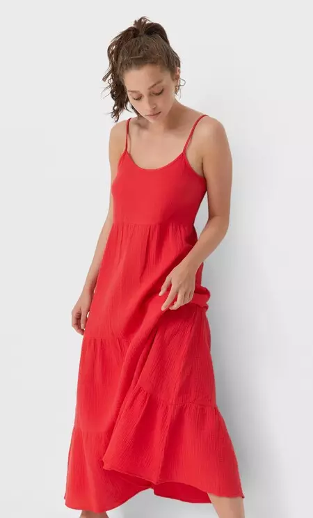 https://www.stradivarius.com/en/woman/clothing/shop-by-product/dresses/see-all/rustic-midi-dress-c1020035501p302248176.html?colorId=100&style=1