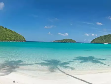 Maho Bay hondartza