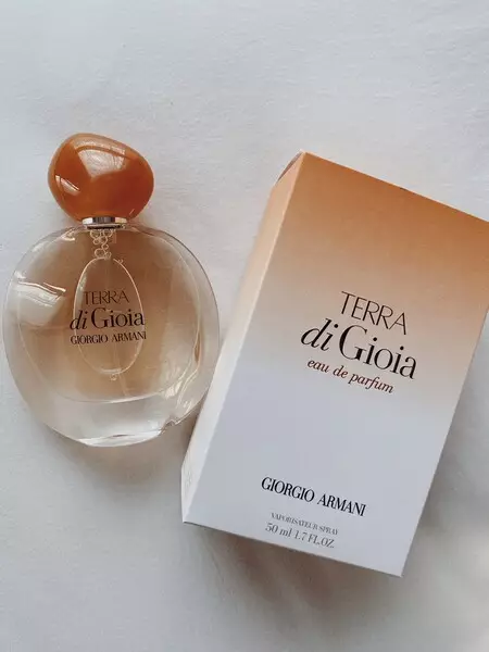 Terra di gioia від Armani