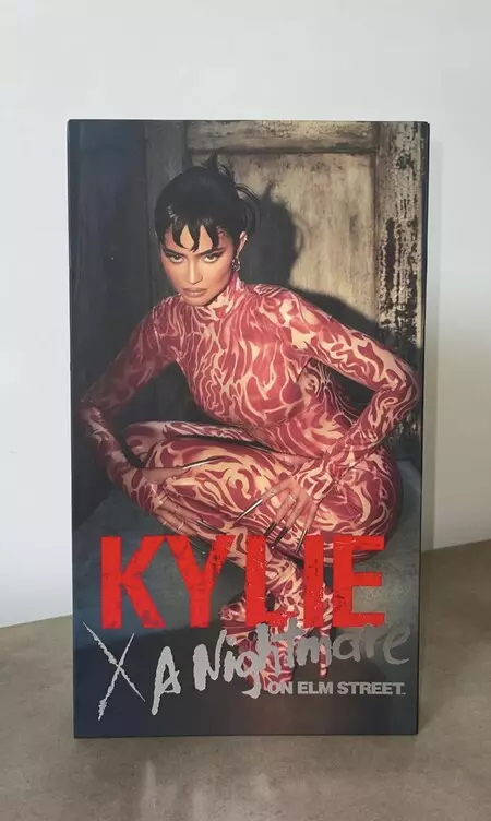 I-Kylie Jenner Cosmetics Halloween 2021 01