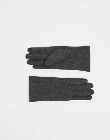 https://www.bershka.com/en/woman/collection%C3%B3n/see-all/embroidered-gloves-c1010419519p102528262.html?colorId=889