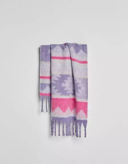 Naka-print na fringed scarf