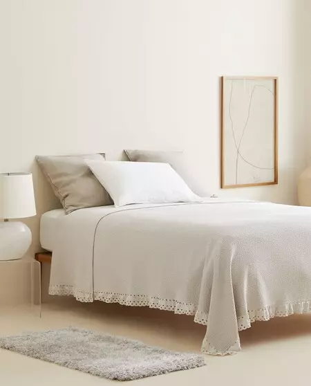 Jacquard e khabisitsoeng ka Senyesemane Bedspread