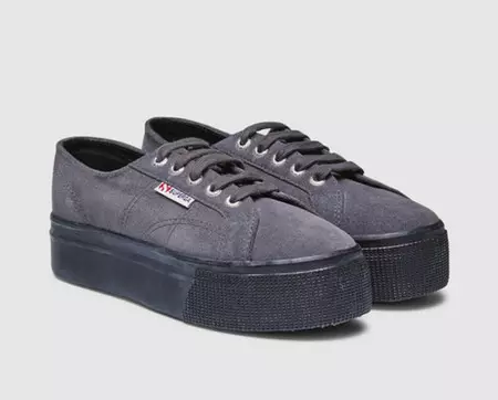 Damen-Sneaker Superga aus Wildleder in Grau mit Plateau