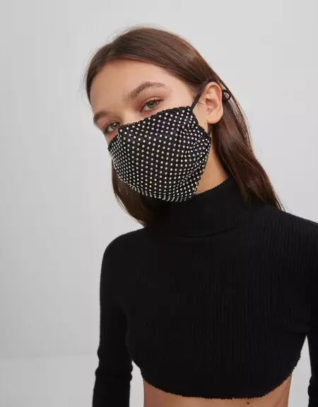 Maschera Bershka Strass 01