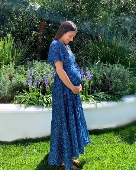 Lea Michele Maternity Look 01