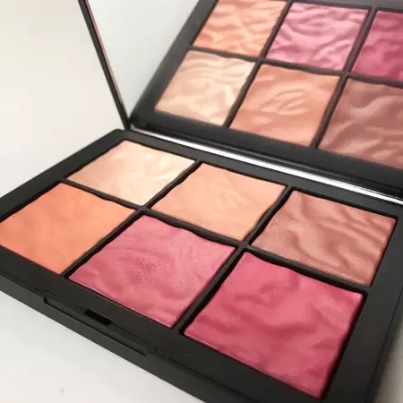 Paleti Ẹrẹkẹ Nars Ti Afihan 4