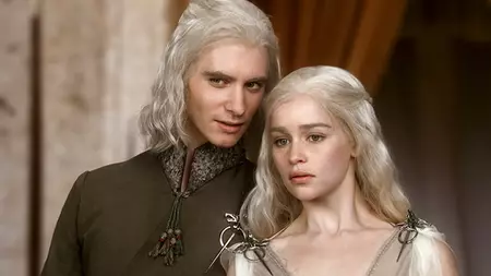 Buod ng Viserys At Daenerys Ng Mga Nakaraang Season ng Game Of Thrones