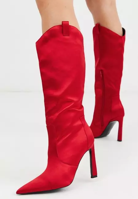 Red Boots Woman 02