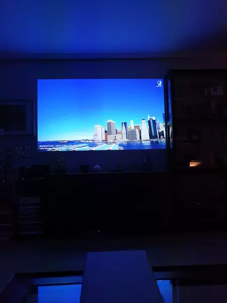 lg 4k projektör