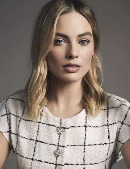 margot robbie chanel beleco