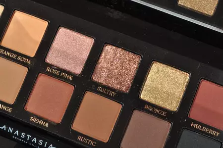 Opini Soft Glam Anastasia Beverly Hills