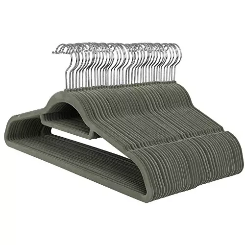 SONGMICS 50 Velvet Hangers, Hanger Set na may Non-Slip Surface, Space Saving, 360º Swivel Chrome Hook, Gray CRF50V