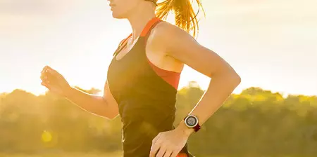 Garmin Forerunner 645 Sports Watch ของขวัญเทคโนโลยีสำหรับคริสต์มาส