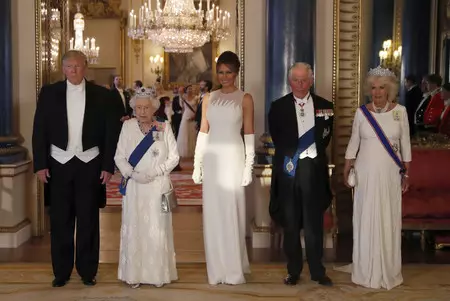 Melania Trump uye Queen Elizabeth Ii State Dinner 1