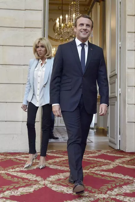 rihanna brigitte macron parigi look styling outfit