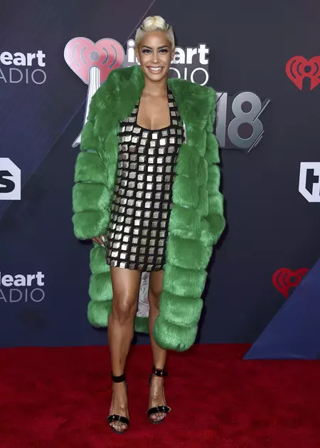 capeti pupa iheartradio music Awards pupa capeti Sibley Scoles