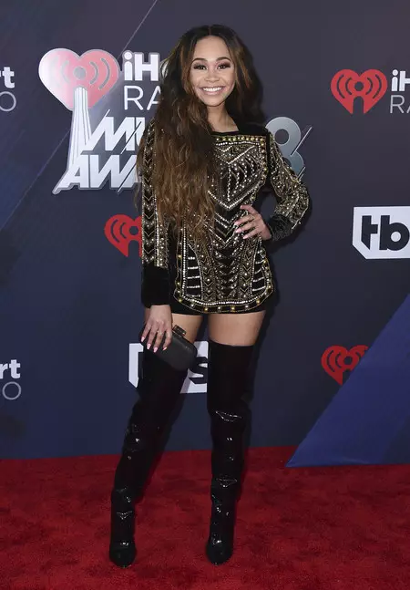 permaidani merah anugerah muzik iheartradio permaidani merah Evvie Mckinney