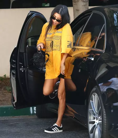 kourtney kardashian stilering kyk outfit straat styl