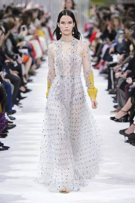 valentino göster paris moda haftası ilkbahar yaz 2018 ss18