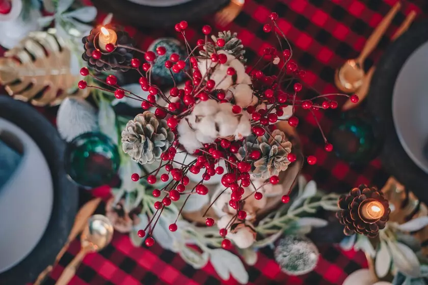 Ideas para decorar unha mesa de Nadal que nos fan vivir un momento especial