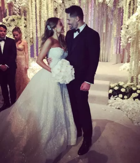 Ht Sofia Vergara Wedding Hb 151123