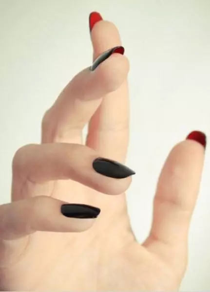 louboutin_ongles.jpg