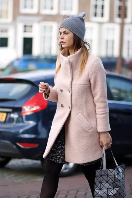 Berretti con velo velato berretti street style trend cappotto rosa