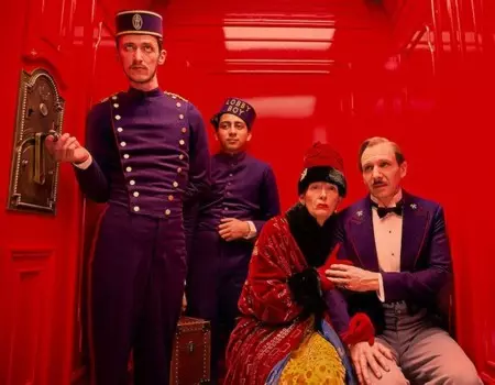 Plašt Tilda svlačionica Grand budapest hotel