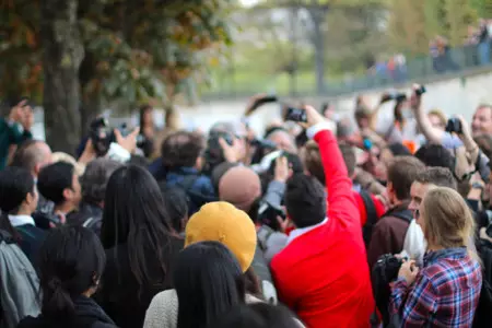 Fotografen verfollegen d'Cara Delevigne