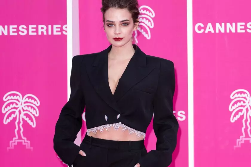 Ang crop na blazer ni Laura Escanes at ang dalawang magagandang hitsura ni María Hervas ay ang mga bituin ng Canneseries 2022