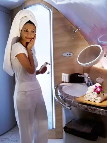 Shower Bhizinesi Kirasi Emirates A380