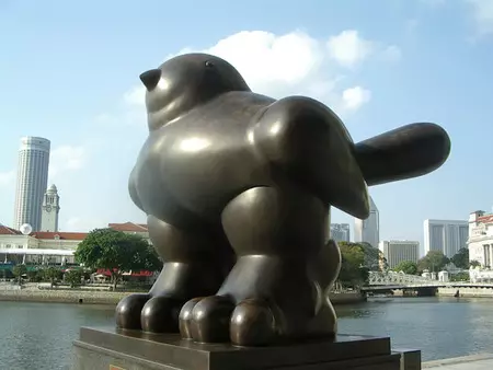 Vogel, Botero-Skulptur in Singapur