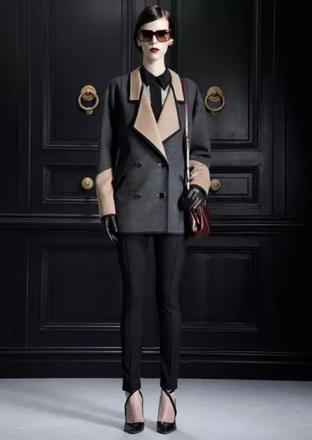 Jason Wu Pre-Fall 2012 က လူတစ်ယောက်