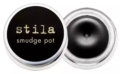 stilius-juoda-katė-smudge-pot