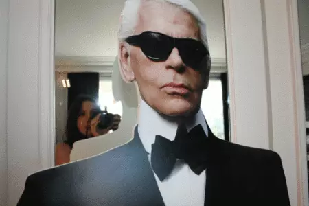 Karl Lagerfeld a'r ffotograffydd